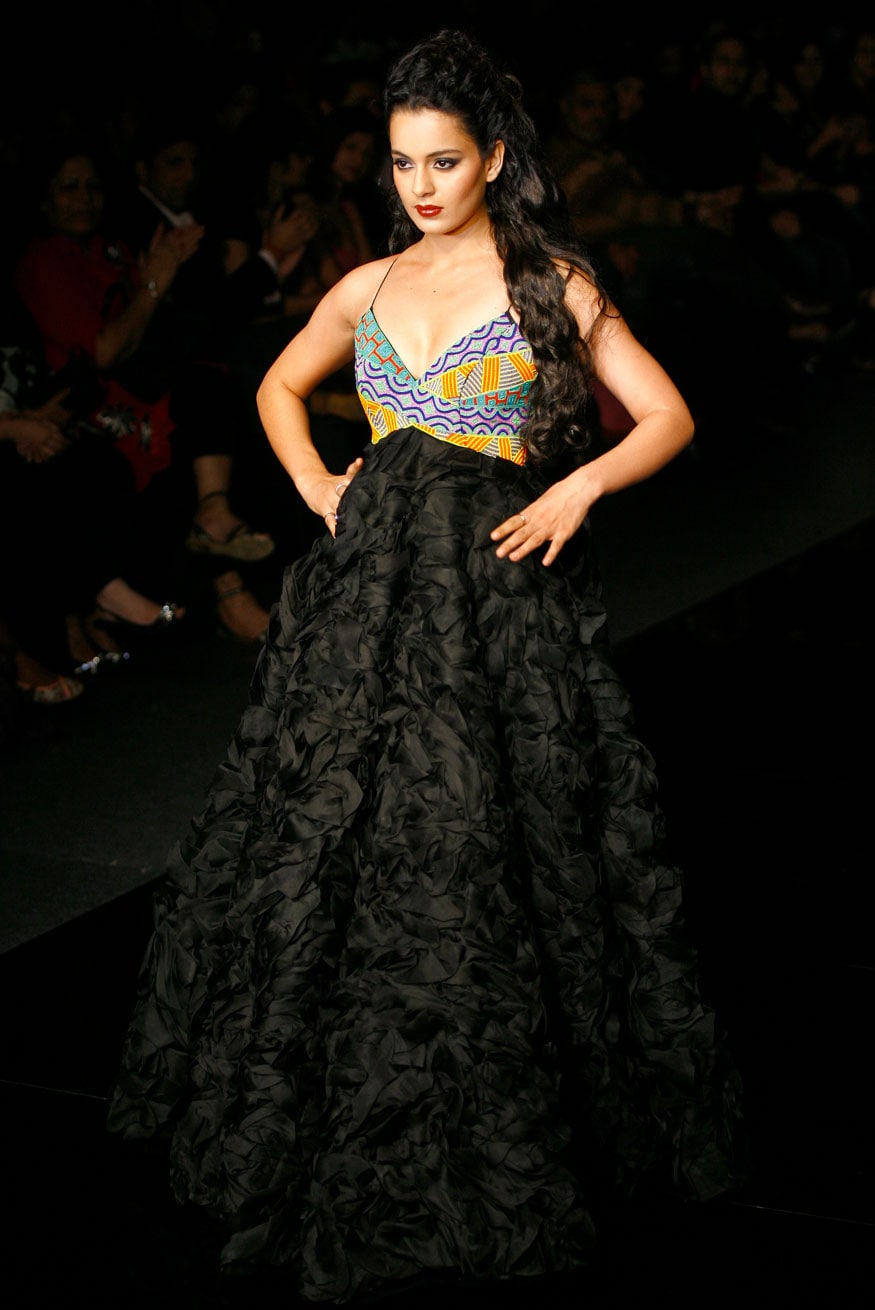 Kangana Ranaut's Birthday: 21 Glamorous Ramp Walk Photos - News18