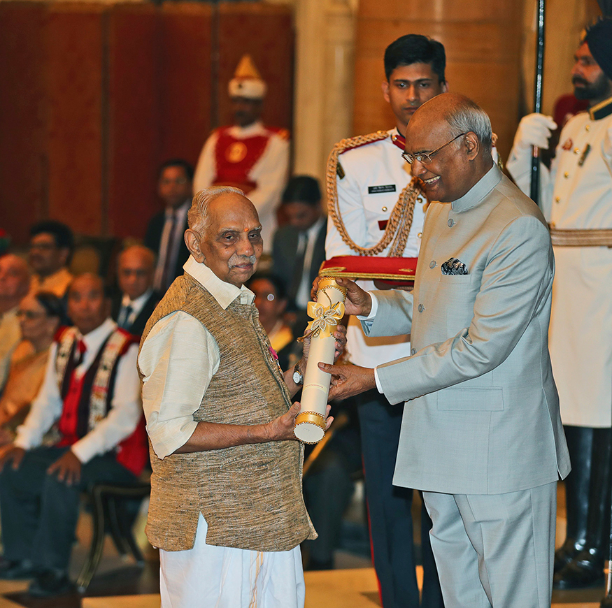 PHOTOS: President Ram Nath Kovind Presents Padma Awards - News18