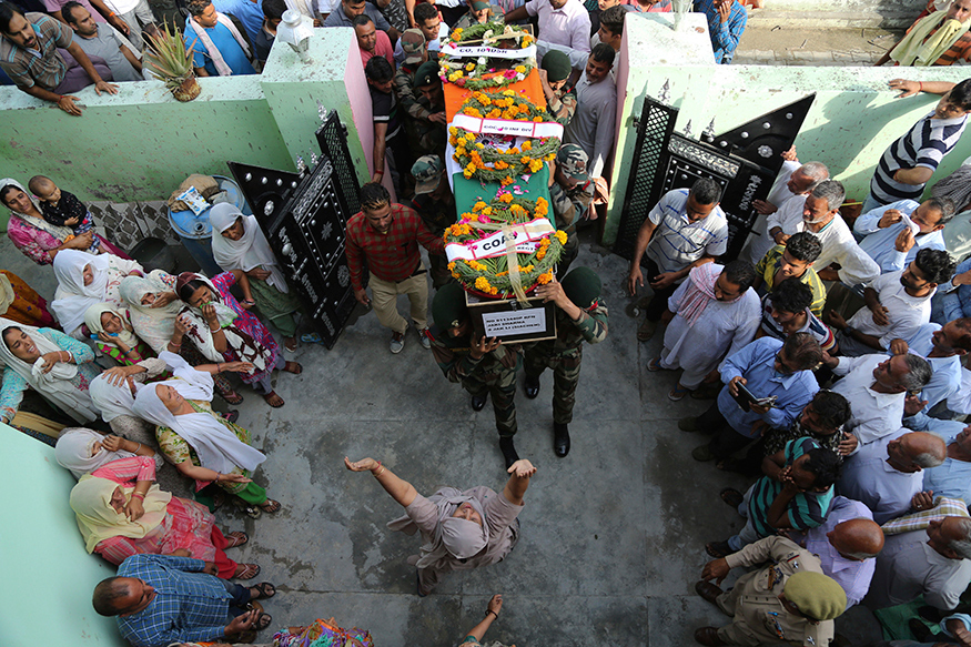 Funeral of Martyr Jaki Sharma, Soldier Killed in Pakistani Shelling ...