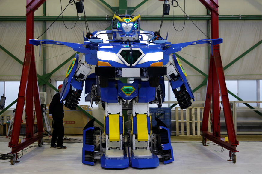 This Real-Life 'Transformers' Robot Turns Into a Sports Car in 60 ...