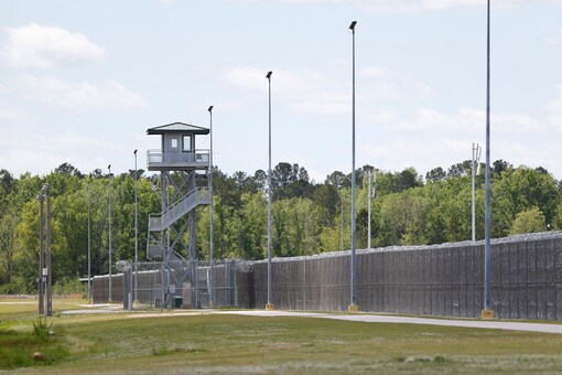 Seven Inmates Die in Hours-long South Carolina Prison Fights in US