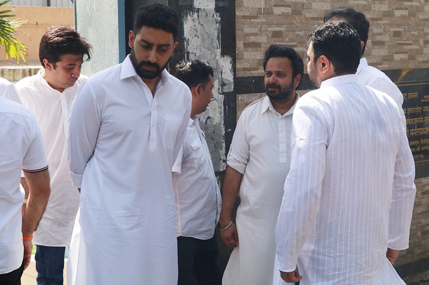 Nikhil Advani’s Mother Rekha’s Funeral; Stars Pay Last Respects - News18