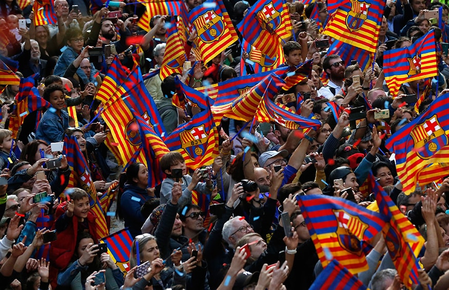 FC Barcelona Celebrates La Liga Triumph in City Parade - News18