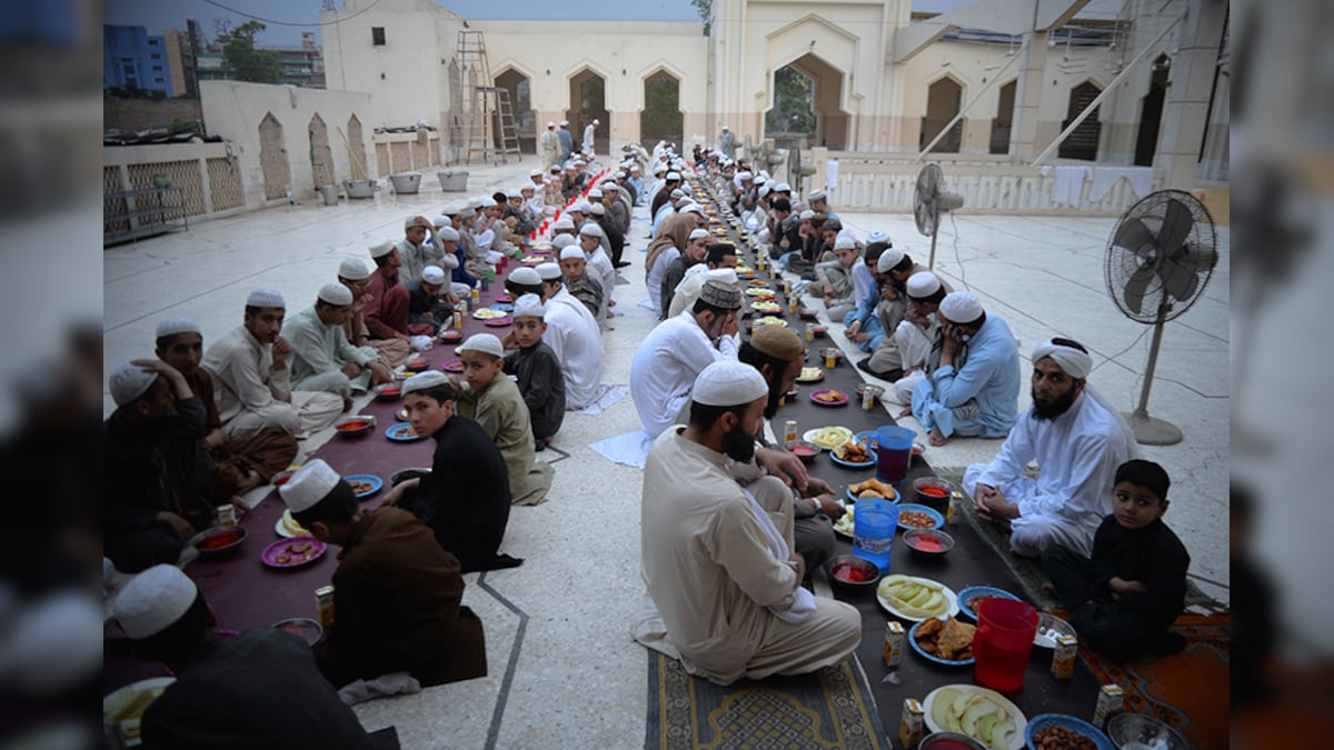Shahi Imams Appeal to Muslims to Offer Prayers at Home during Ramzan ...