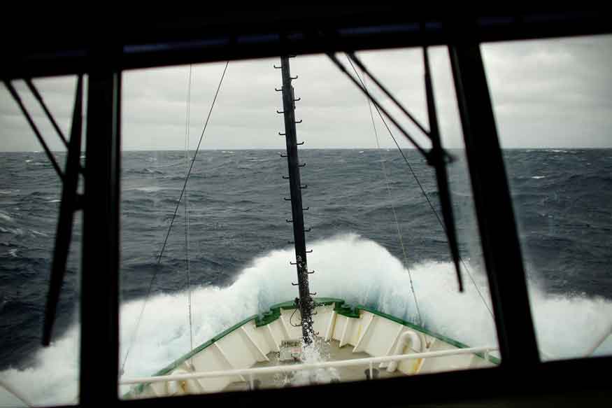 8-Floor Tall Monster Ocean Wave Sets Southern Hemisphere Record