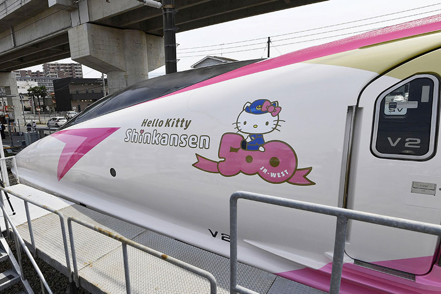 PHOTOS| Japan Unveils New Hello Kitty-Themed Bullet Train - News18
