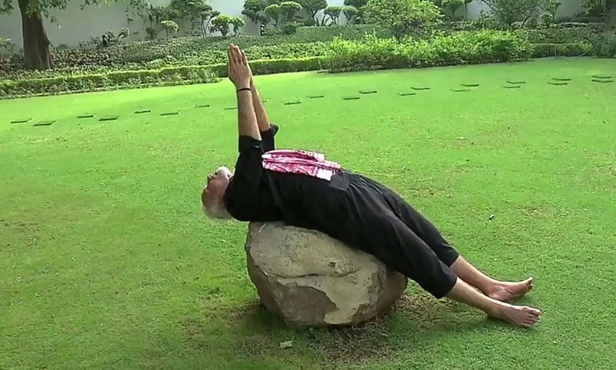 PM Modi Performs Yoga in Response to Virat Kohli's Fitness Challenge ...