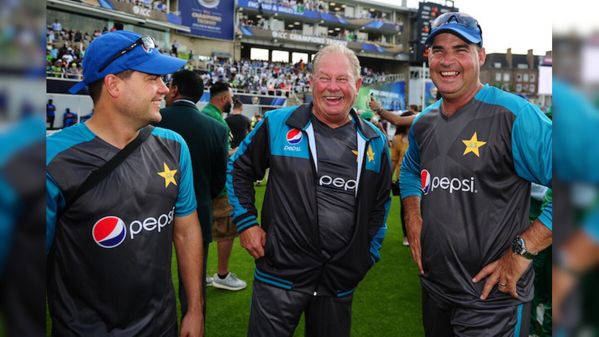 Pakistan Fielding Coach to Step Down Due to Differences With PCB - News18