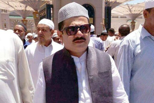 Congress MLA Zameer Ahmed Khan Detained for Protesting Against BJP MLA ...