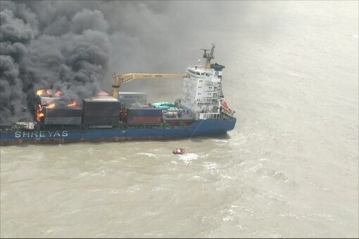 Container Ship Catches Fire Near Bengal, All 22 Mariners Rescued by ...