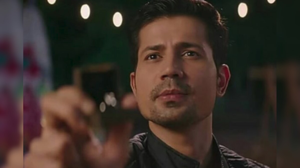 Actor Sumeet Vyas Set to Pen His First feature Film Script - News18