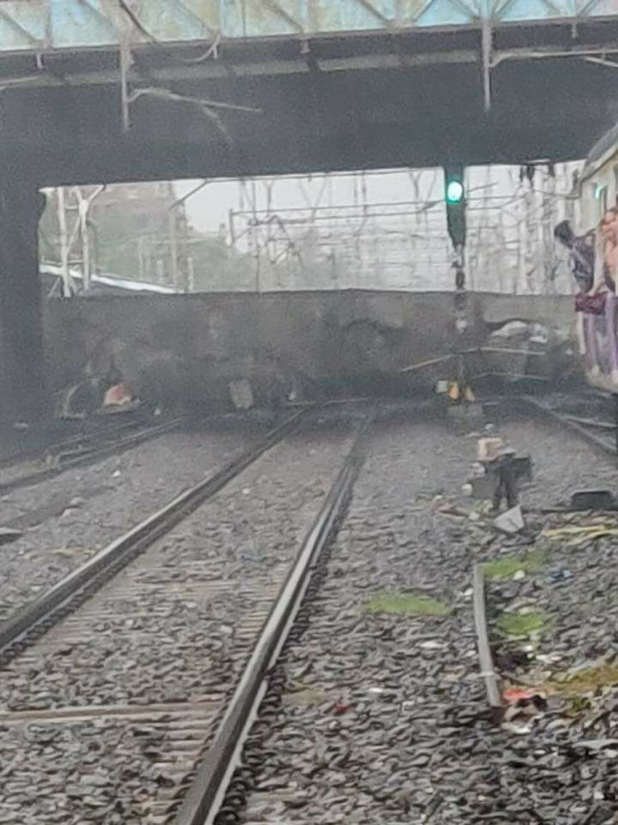 Bridge Collapses At Mumbai's Andheri Station