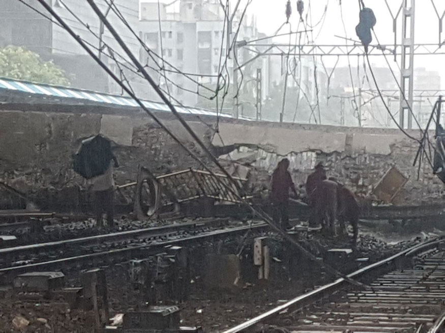 Bridge Collapses At Mumbai's Andheri Station