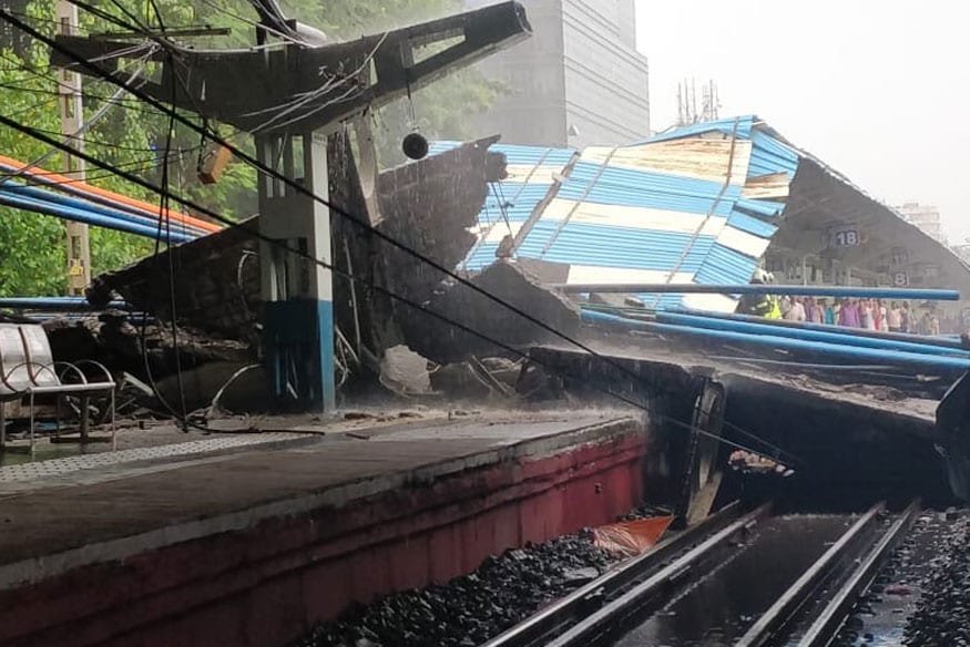 Bridge Collapses At Mumbai's Andheri Station - News18