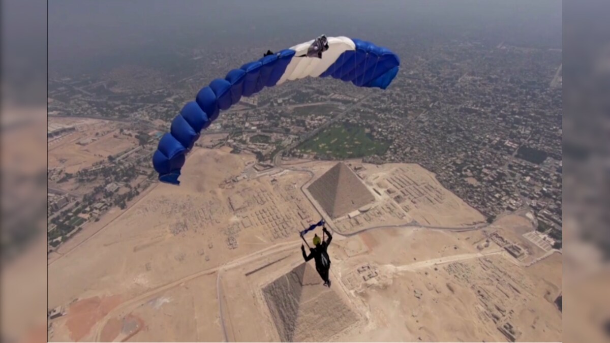 Sky Diving in Egypt: Sky Divers' POV Offers Spectacular View of the ...