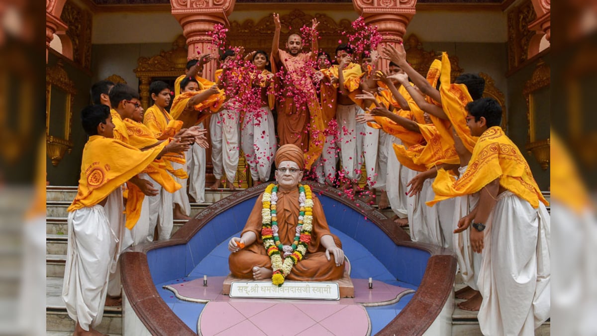 Guru Purnima 2019: Date, Time and Significance of Vyasa Purnima - News18