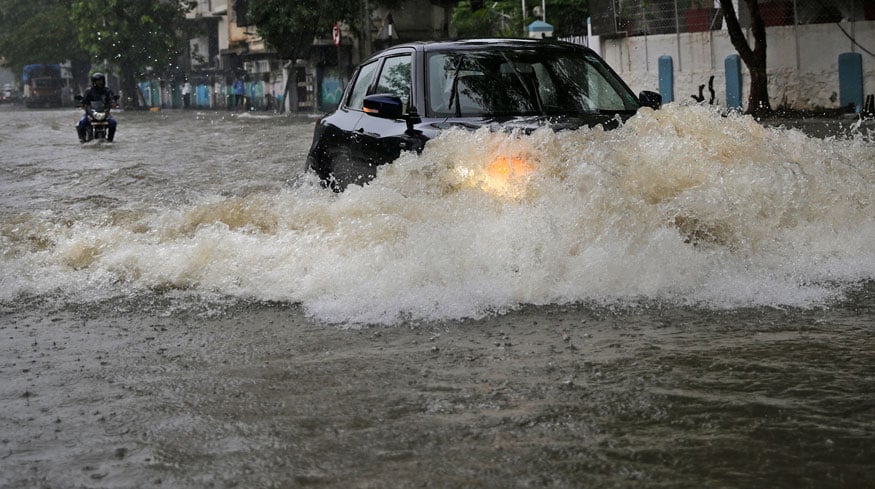 India's 2018 Monsoon: Dramatic Pics Show Aftermath of Heavy Rain - News18