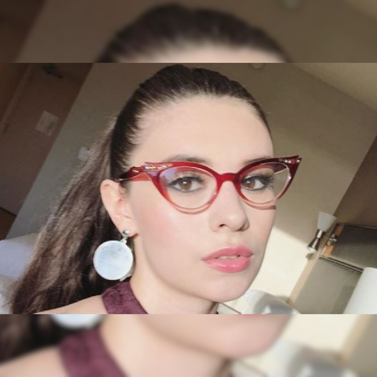 Nicole Maines Instagram Twitter And Facebook On Idcrawl 5466