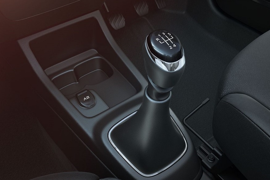 New 2018 Renault Kwid Compact Hatchback Detailed Image Gallery