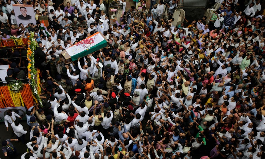 Army Major Kaustubh Rane's Funeral Procession in Mumbai - News18