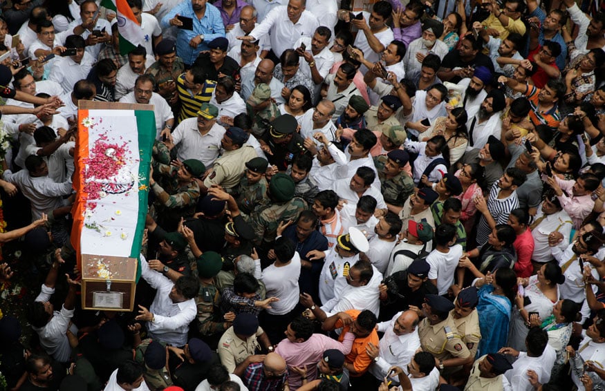 Army Major Kaustubh Rane's Funeral Procession in Mumbai - News18