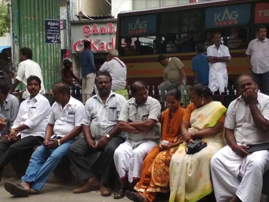 Emotional Scenes Outside Hospital as Karunanidhi Passes Away at 94 - News18