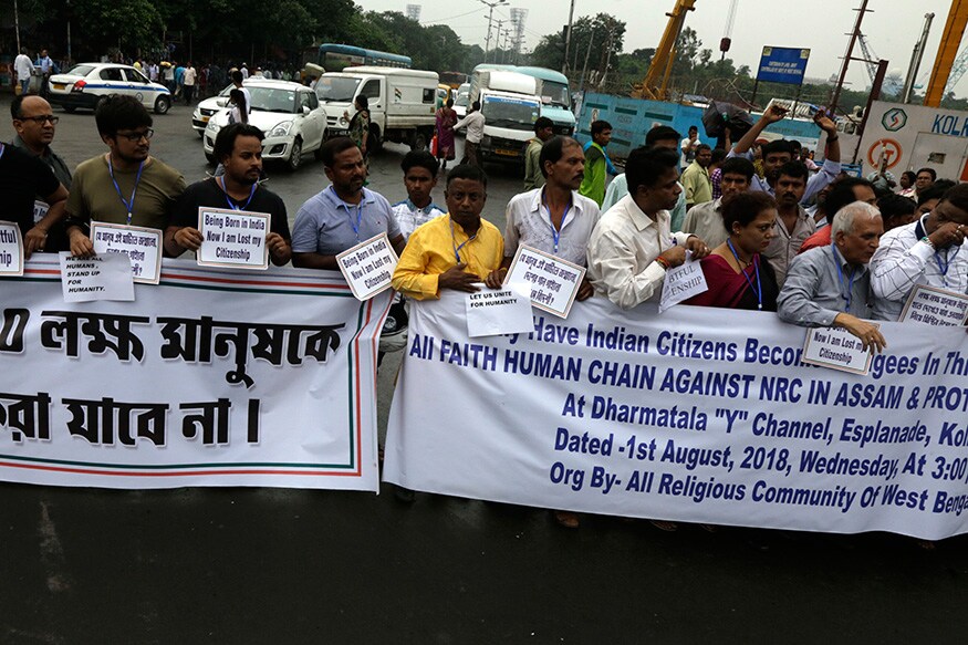 Massive Protest in Kolkata Over NRC Final Draft - News18