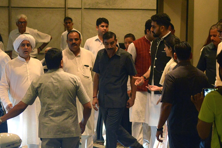 PHOTOS| Rajan Nanda's Ashes Immersed in Ganga at Haridwar - News18