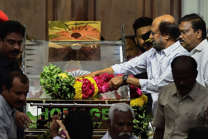 M Karunanidhi's Funeral Photos: Politicians Pay Their Last Respects ...
