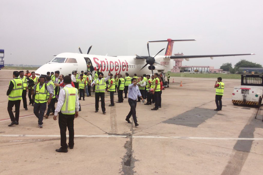 SpiceJet Conducts First Test of Bio-Fuel Powered Plane