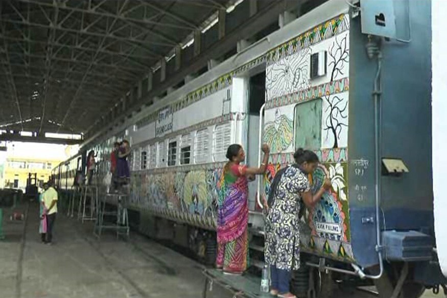 This is What Bihar Sampark Kranti Looks After an Arty Makeover - News18
