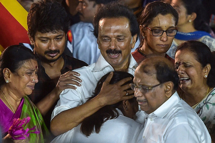 Family Bid Tearful Farewell to DMK Patriarch M Karunanidhi - Photogallery