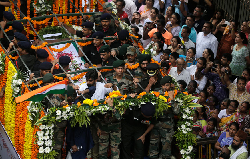 Army Major Kaustubh Rane's Funeral Procession in Mumbai - News18
