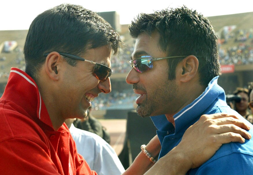 Happy Birthday Akshay Kumar: 20 Rare Photos You Must See - News18