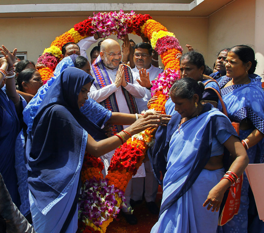 Day in Photos - September 24: Heavy Rains in Himachal Pradesh; Pitra ...