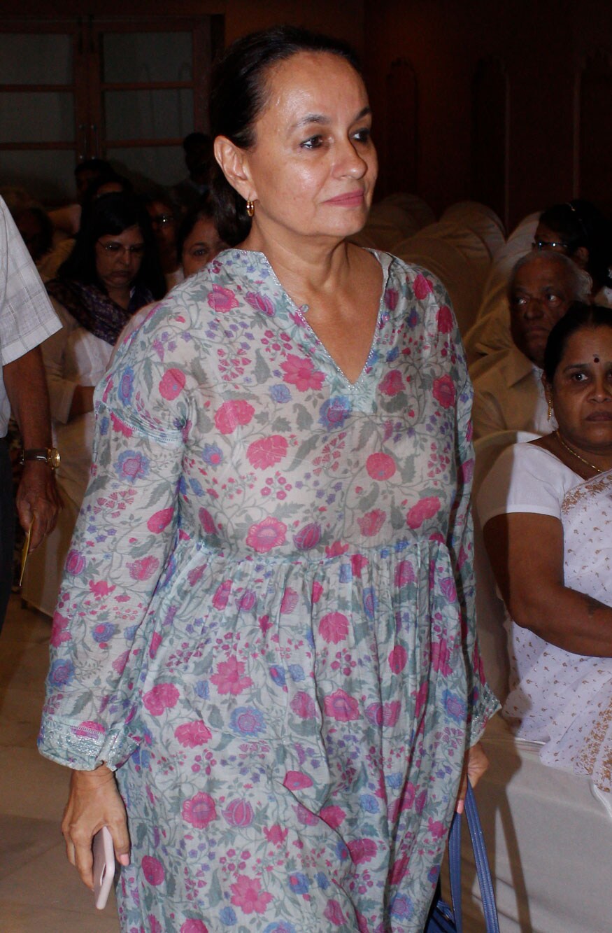 Kalpana Lajmi's Prayer Meet: Celebs Pay Last Respects - News18