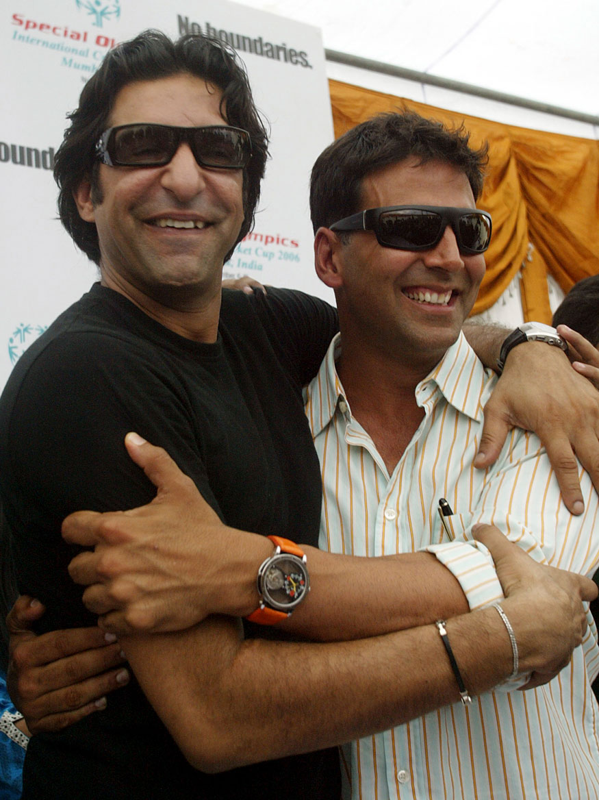 Happy Birthday Akshay Kumar: 20 Rare Photos You Must See - News18