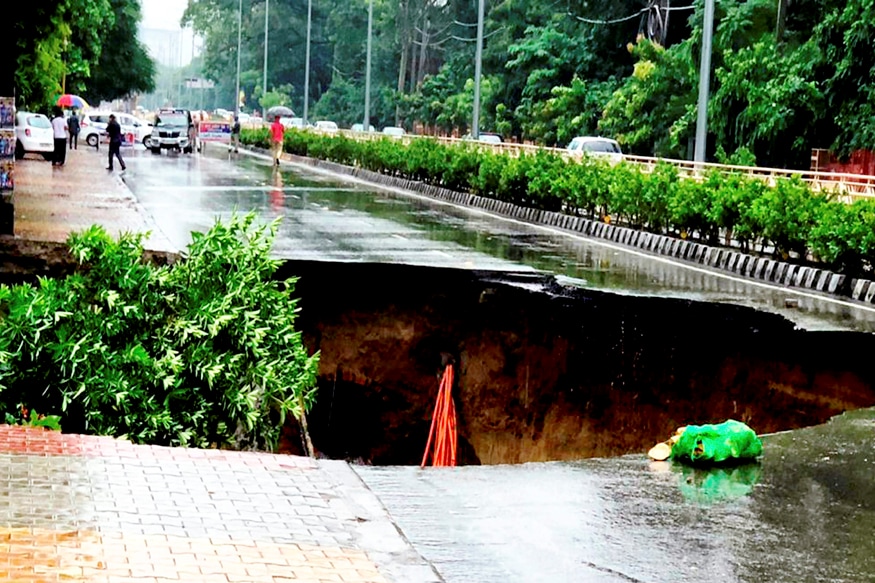 India's 2018 Monsoon: Dramatic Pics Show Aftermath of Heavy Rain - News18