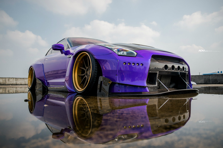 This Modified Nissan GT-R from ADV.1 Wheels Looks Like a Low Rider ...