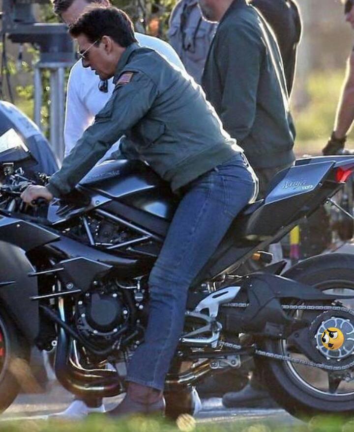 PICS: Hollywood Actor Tom Cruise Riding Kawasaki Ninja H2 - News18