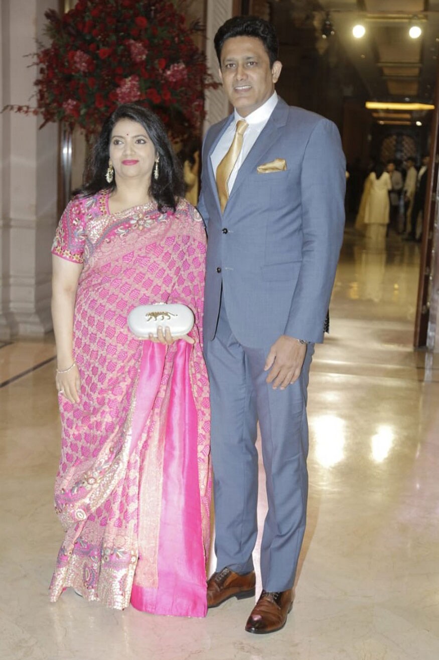 Pictures from DeepVeer's Bengaluru Reception - News18