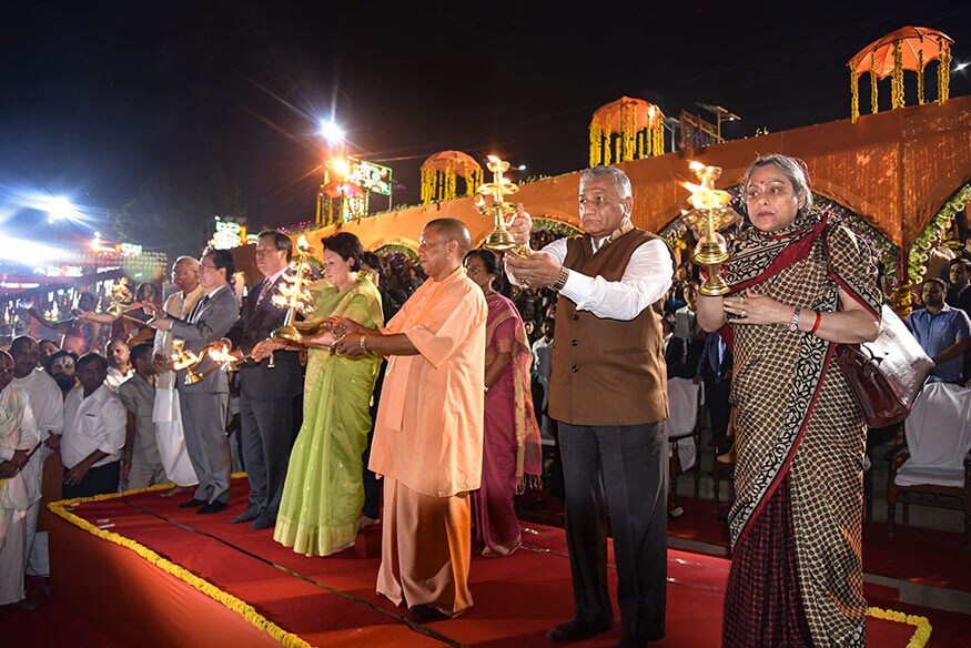 Deepotsav 2018: Ayodhya Creates Guinness Record with Diwali Diyas - News18