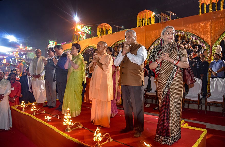 Deepotsav 2018: Ayodhya Creates Guinness Record with Diwali Diyas - News18