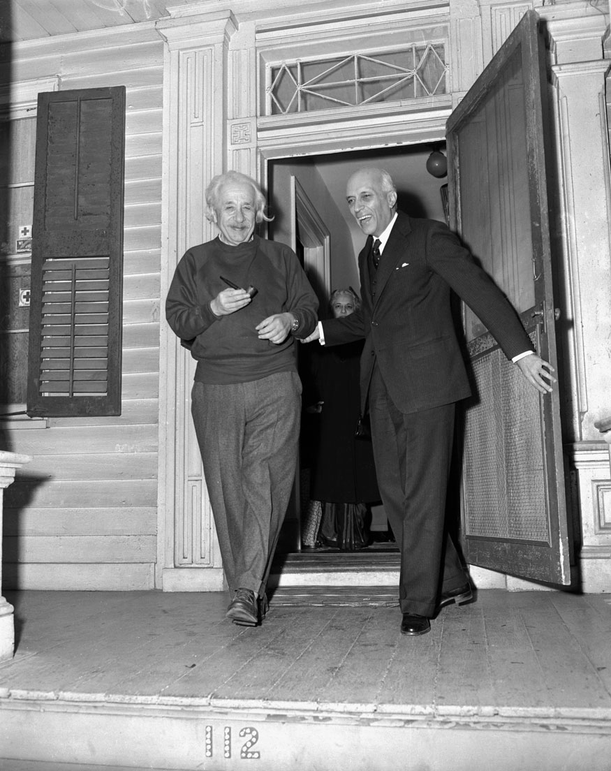 Rare Photos of First Prime Minister of India - Pandit Jawaharlal Nehru ...