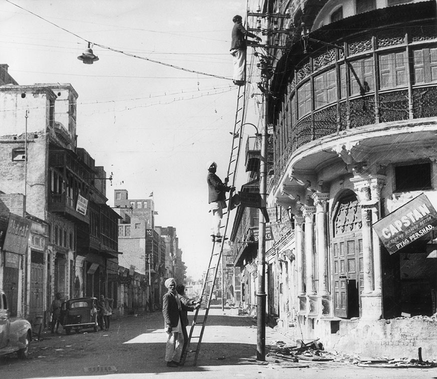 Rare Pictures Show The Horror of Deadliest Riots That Shattered Many ...