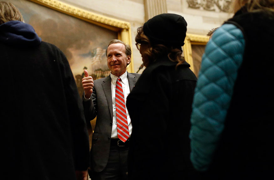 In Pictures: George HW Bush's State Funeral in Capitol Rotunda - News18