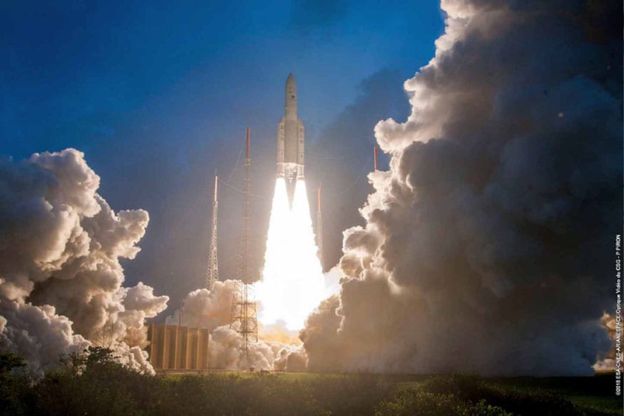 India's Heaviest Satellite GSAT-11 Launched, Will Provide Internet Speeds of up to 14 GBPS - Vd News