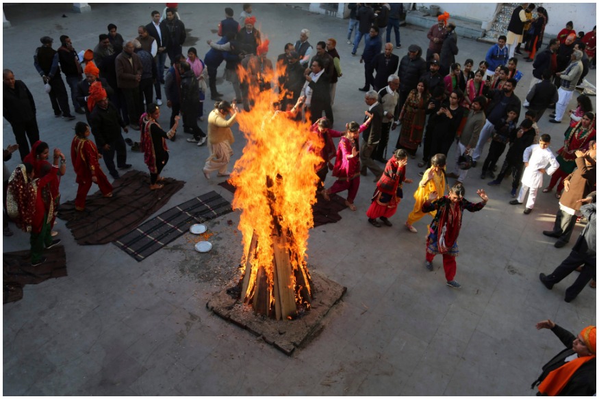 Happy Lohri 2022: History and Significance of this Popular Punjabi Folk ...