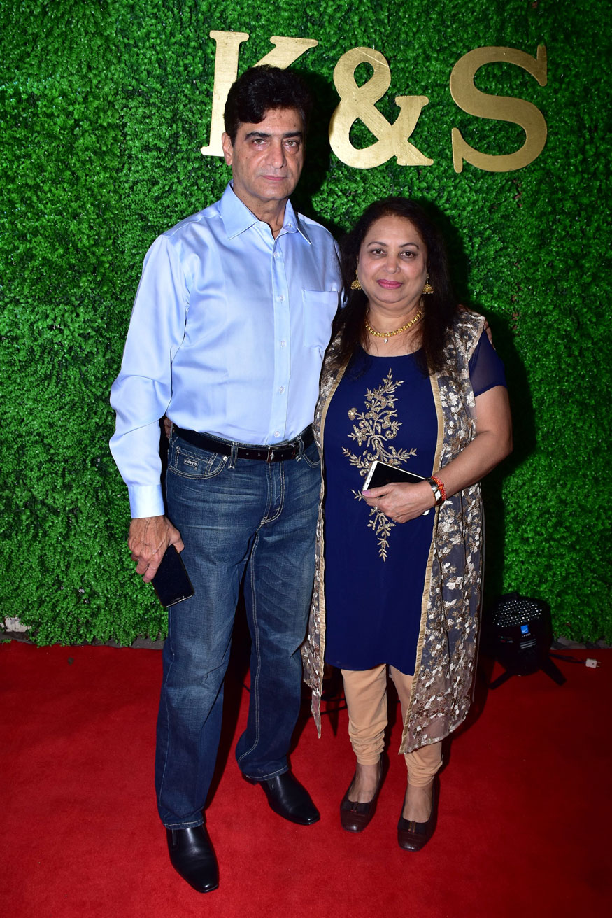 Bollywood Stars at Lyricist Sameer's Daughter Suchita's Wedding - News18