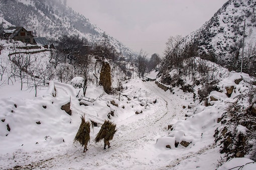 Drass Coldest in J&K and Ladakh, Records Minus 24.3 Degree Celsius - News18